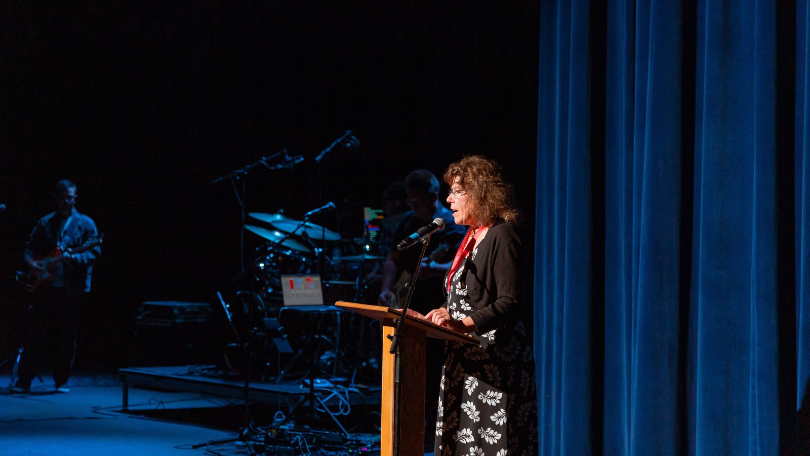 Sarah Kroger – A Night of Worship for a Good Cause- AD Today