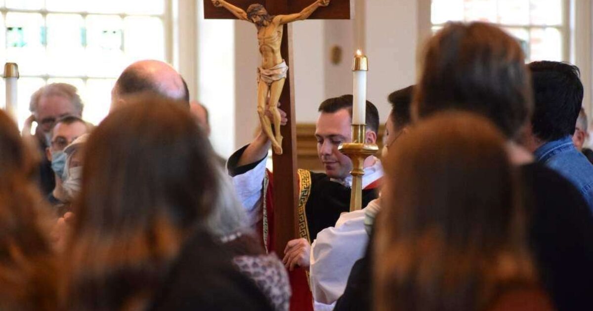 Good Friday: Honoring Christ’s Sacrifice on the Cross - AD Today Español