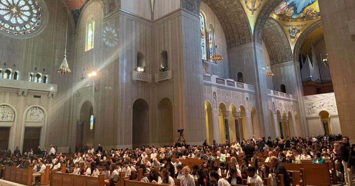 Faithful of the Diocese Fill National Shrine on Diocesan Pilgrimage ...